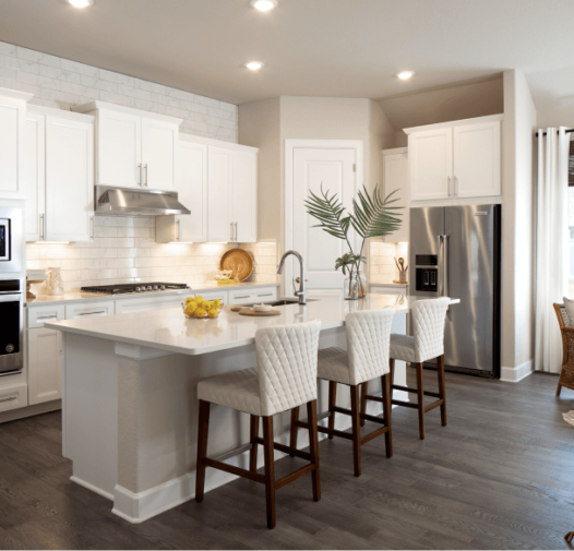 Traditional Homes, Villas, Cottages & More & Kissing Tree